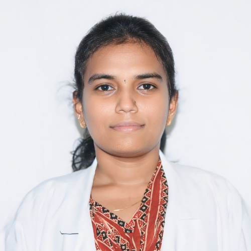 Best Naturopathy Doctor in India - Dr. Dhaarini